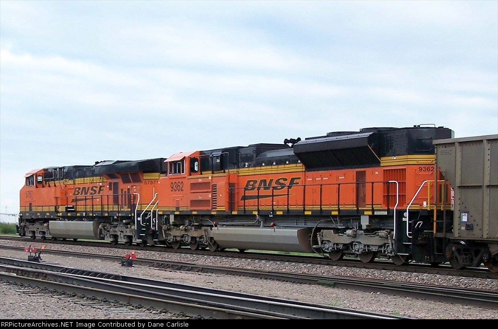 BNSF 9362